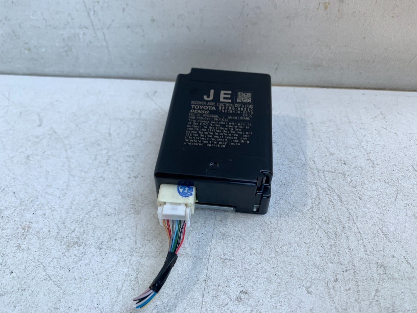 2018-2022 TOYOTA CAMRY RECEIVER ASSY KEY & TPMS CONTROL MODULE UNIT OEM ...