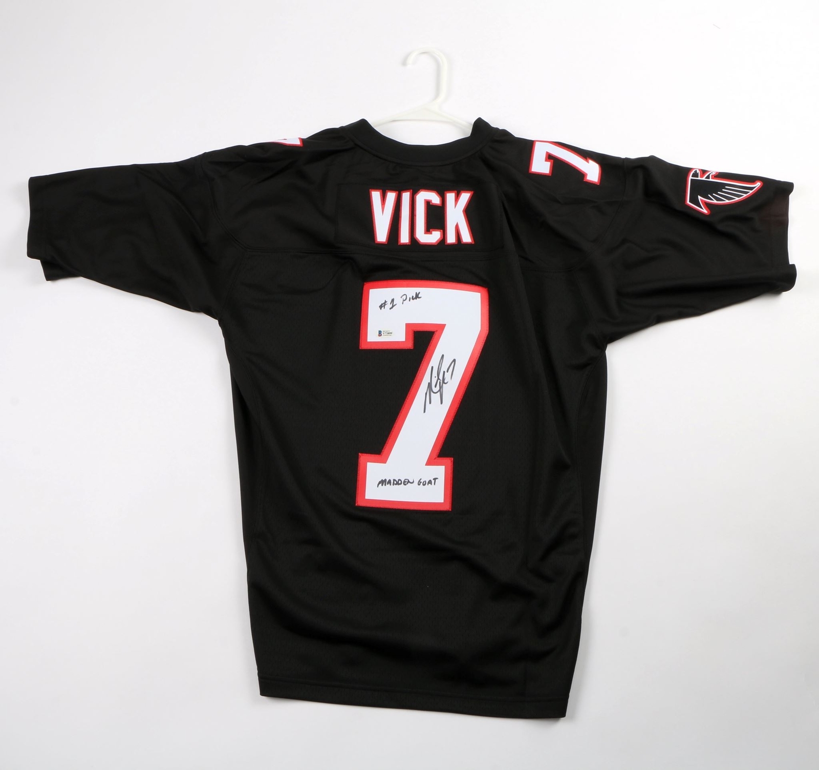 Michael Mike Vick signed autographed Mitchell and Ness jersey Beckett ...