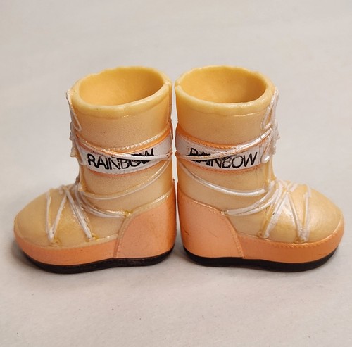 Rainbow High Poppy Rowan Winter Break Orange & White Snow Boots Shoes ...