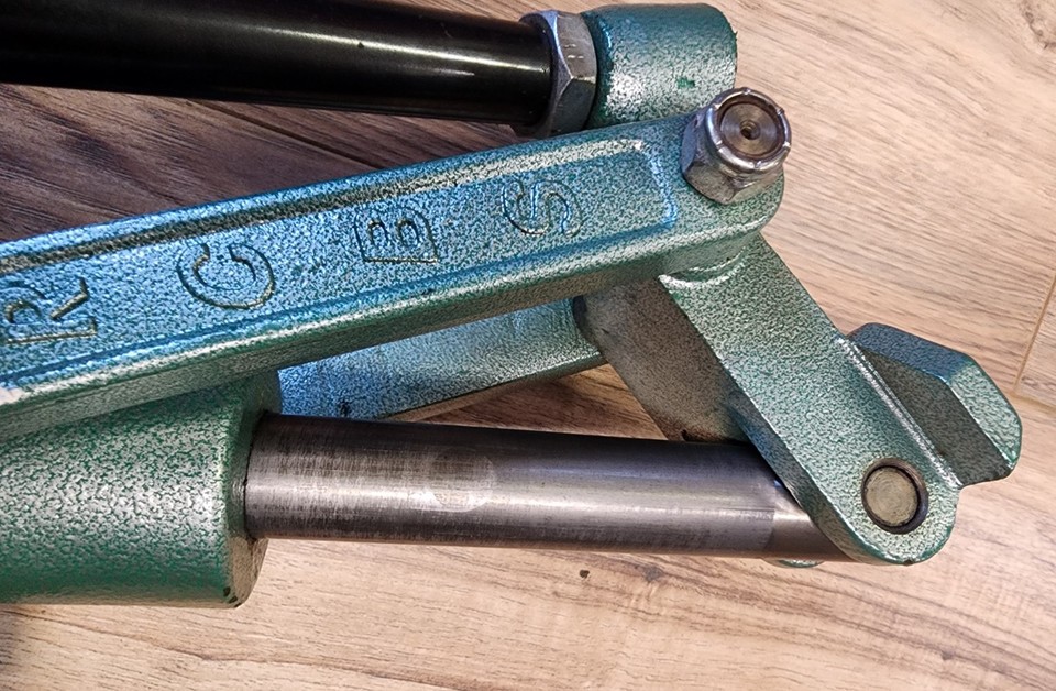 RCBS Rock Supreme Chucker IV Single Stage Reloading Press | eBay