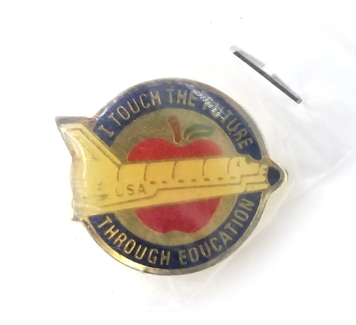 USA Space Shuttle Apple I touch The Future Through Education Pin ...