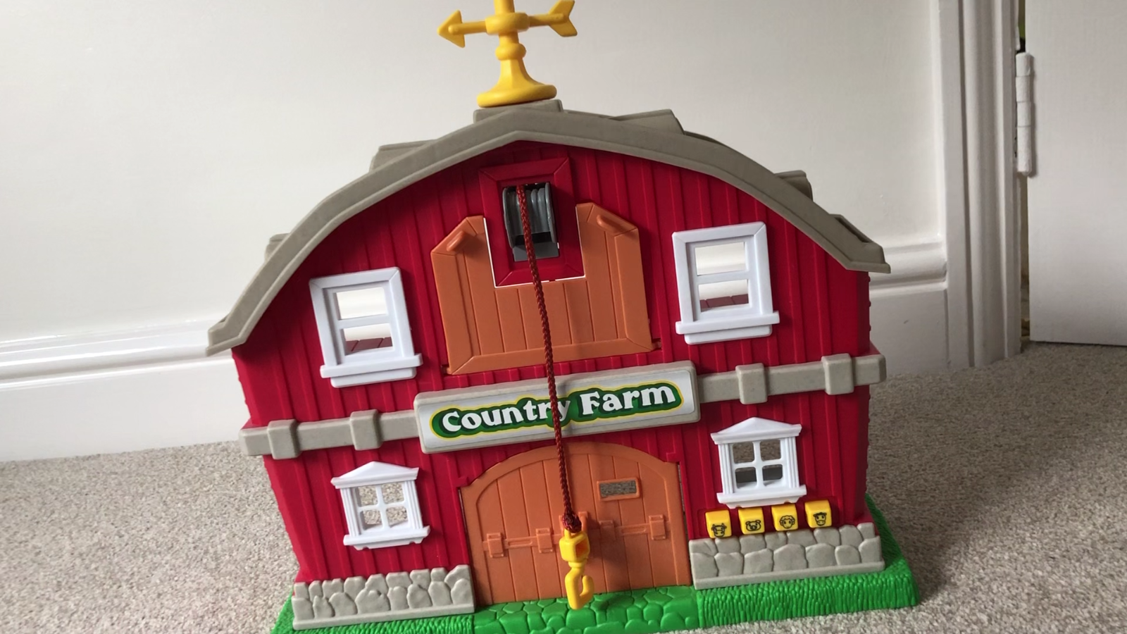 Country Farm Barn Playset (Smyths) With 4 Working Sounds | eBay UK
