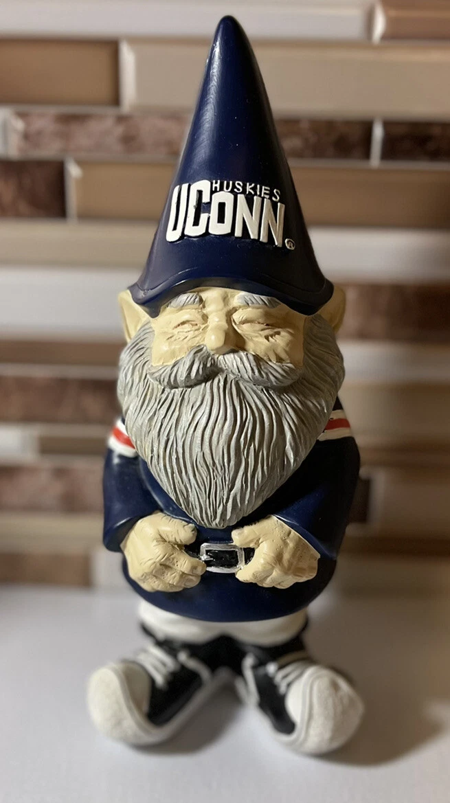 Uconn Husky Statue