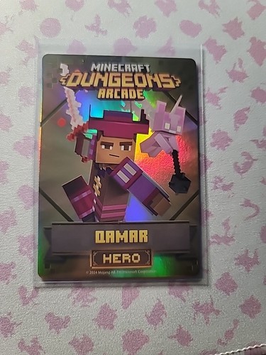 Minecraft Dungeons Arcade Series 3 (#115 Hero: Qamar) Holofoil Card | eBay