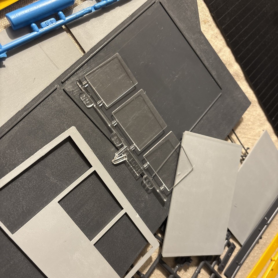 SCALEXTRIC C235 SCALEXTRIC' PIT STOP BUILDING (NEW BUT!) 1.32 kit | eBay UK