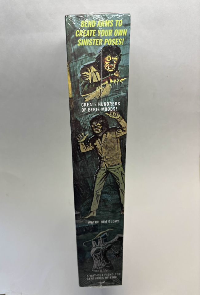 MPC The WEREWOLF From Dark Shadows Model Kit Boxed SEALED Glow in the ...
