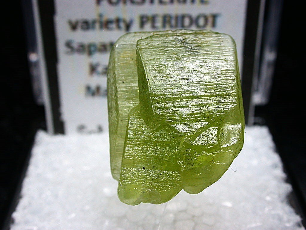 MINERALS : FORSTERITE CRYSTAL GROUP VARIETY PERIDOT FROM SAPAT GALI IN ...