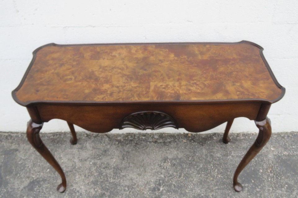 Queen Anne Two Tone Shell design Narrow Console Entry Table 5928 | eBay