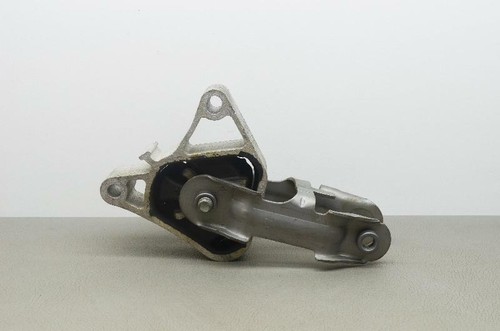 MERCEDES-BENZ CLA A CLASS W117 Right Side Engine Mount OEM A2462400809 ...