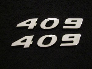 CHEVROLET 409 ENGINE ID HOOD SCOOP QUARTER TRUNK FENDER EMBLEMS - WHITE ...
