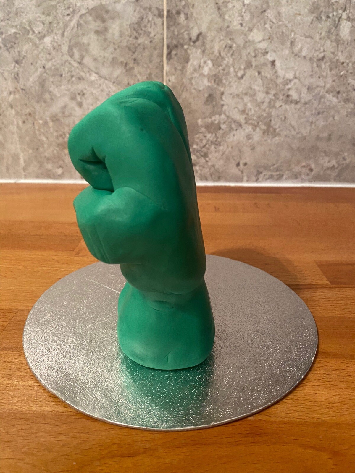 The Incredible Hulk Fist Fondant Topper For Birthday Cakes & Marvel ...
