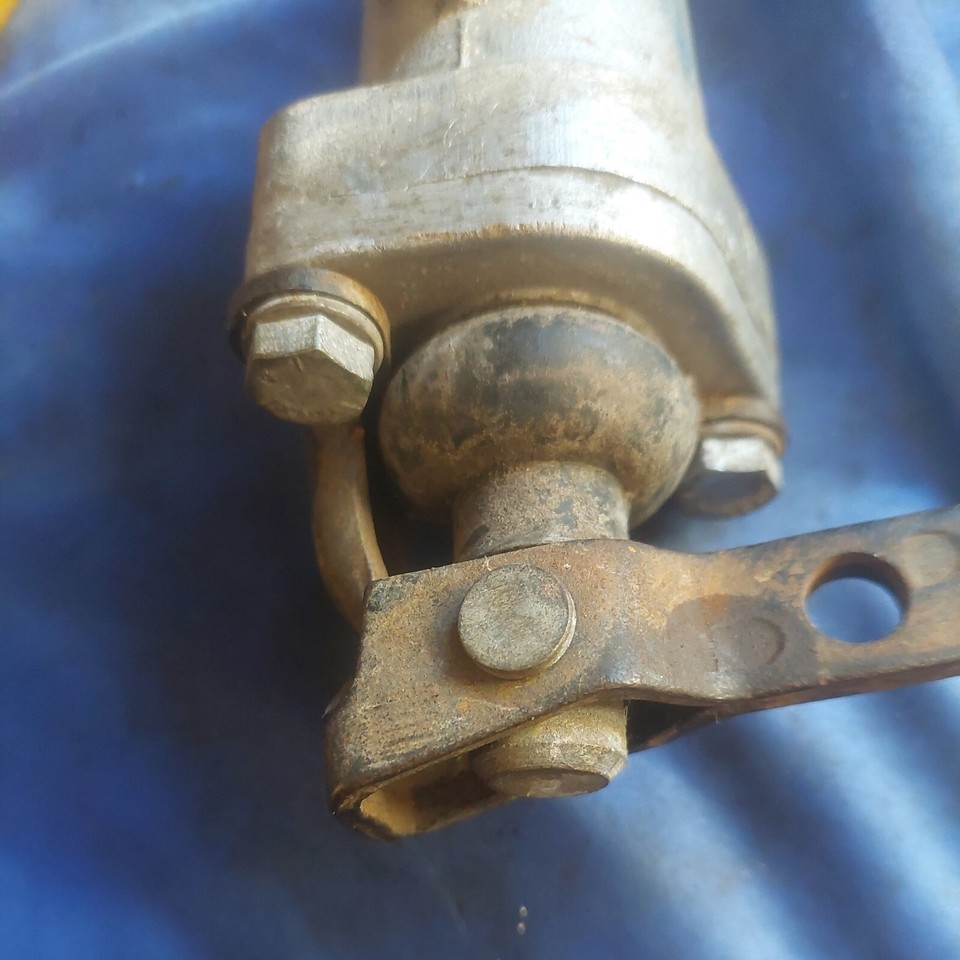 Ford Brake Master Cylinder ram Compensator AP7421A SF50-311 PSA4251AW49 ...