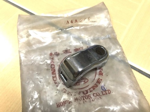 Honda C110 C115 C200 C201 CA110 CA200 Mirror Upper Bracket NOS P/N ...