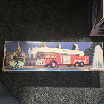VINTAGE 1995 Sunoco fire truck 2nd in series 1:35 Lights, Siren | eBay