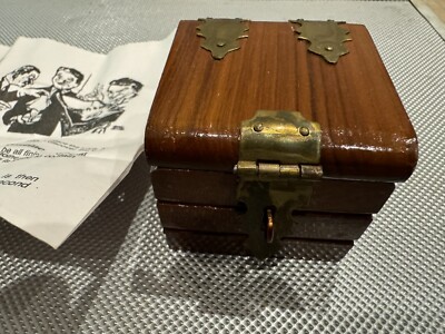 Lippencott Box Quarter Go Box (Teak) Make Rings/ Coins Vanish! Magic ...