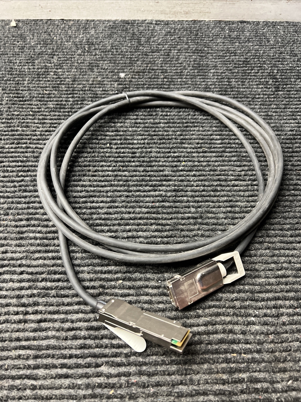 FCI 10117984 2030HLF NetApp QSFP Cable 3 meter passive copper ssf-8470 ...