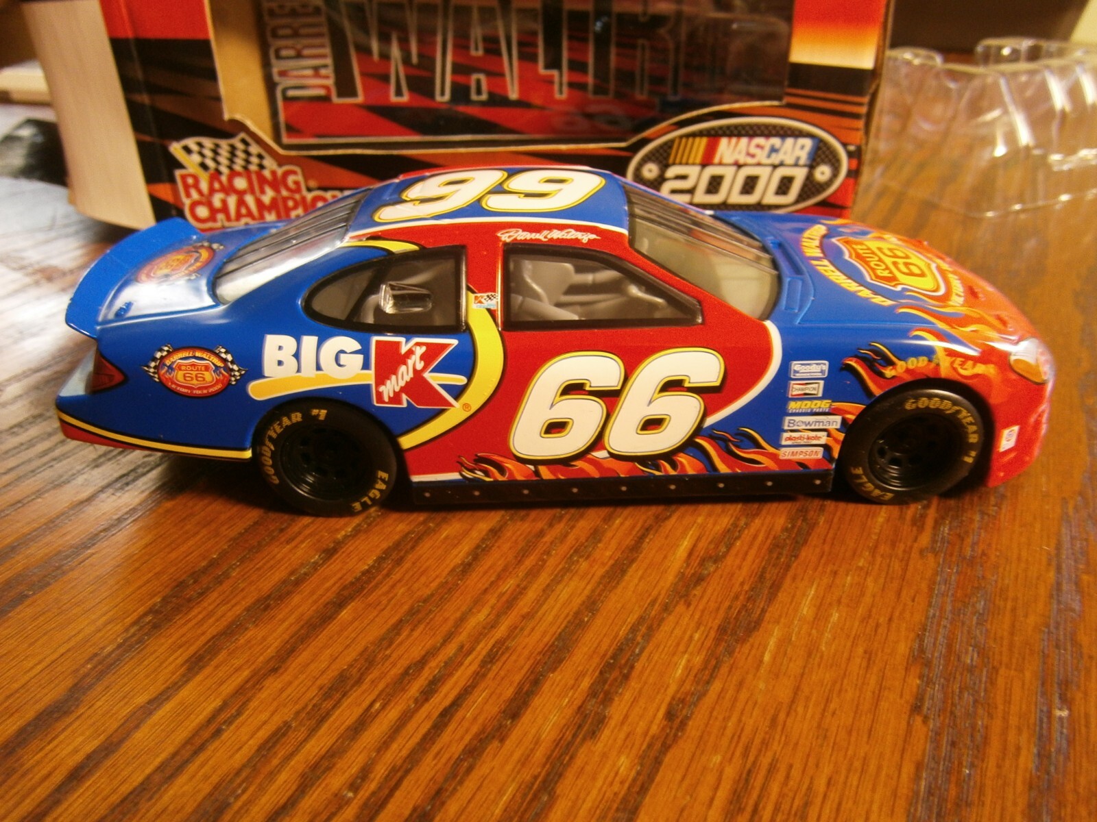 NASCAR Darrell Waltrip #66 1:24 Scale Car Racing Champions Ford Taurus ...