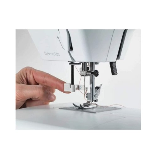 Bernette 05 Academy Sewing Machine | eBay