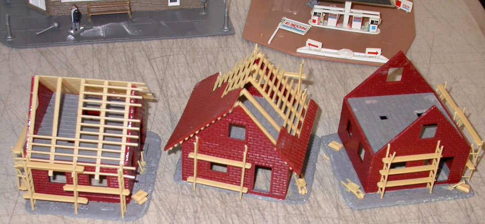 TYCO HO Exxon Gas Station Houses Under Construction Doug's Drug Store ...