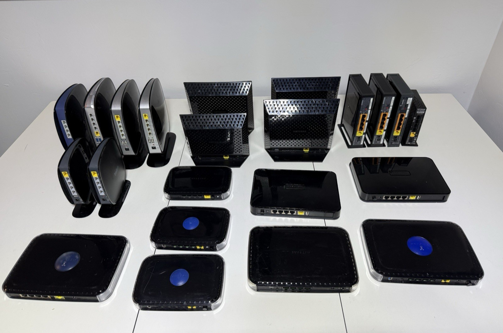 NETGEAR & BELKIN WIRELESS ROUTER DUAL BAND LOT OF 22 UNITS FAST ...