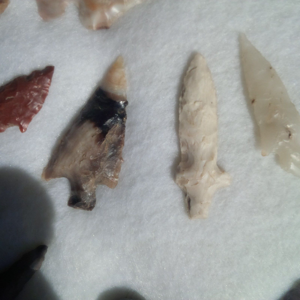 FINE 35 OREGON ARROWHEADS DISPAY GILBERT RIVER SITE Authentic Indian ...