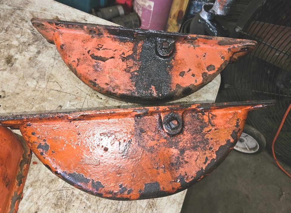 Allis Chalmers B Tractor Cast Iron Oil Pan Valve Cover Final Drive ...