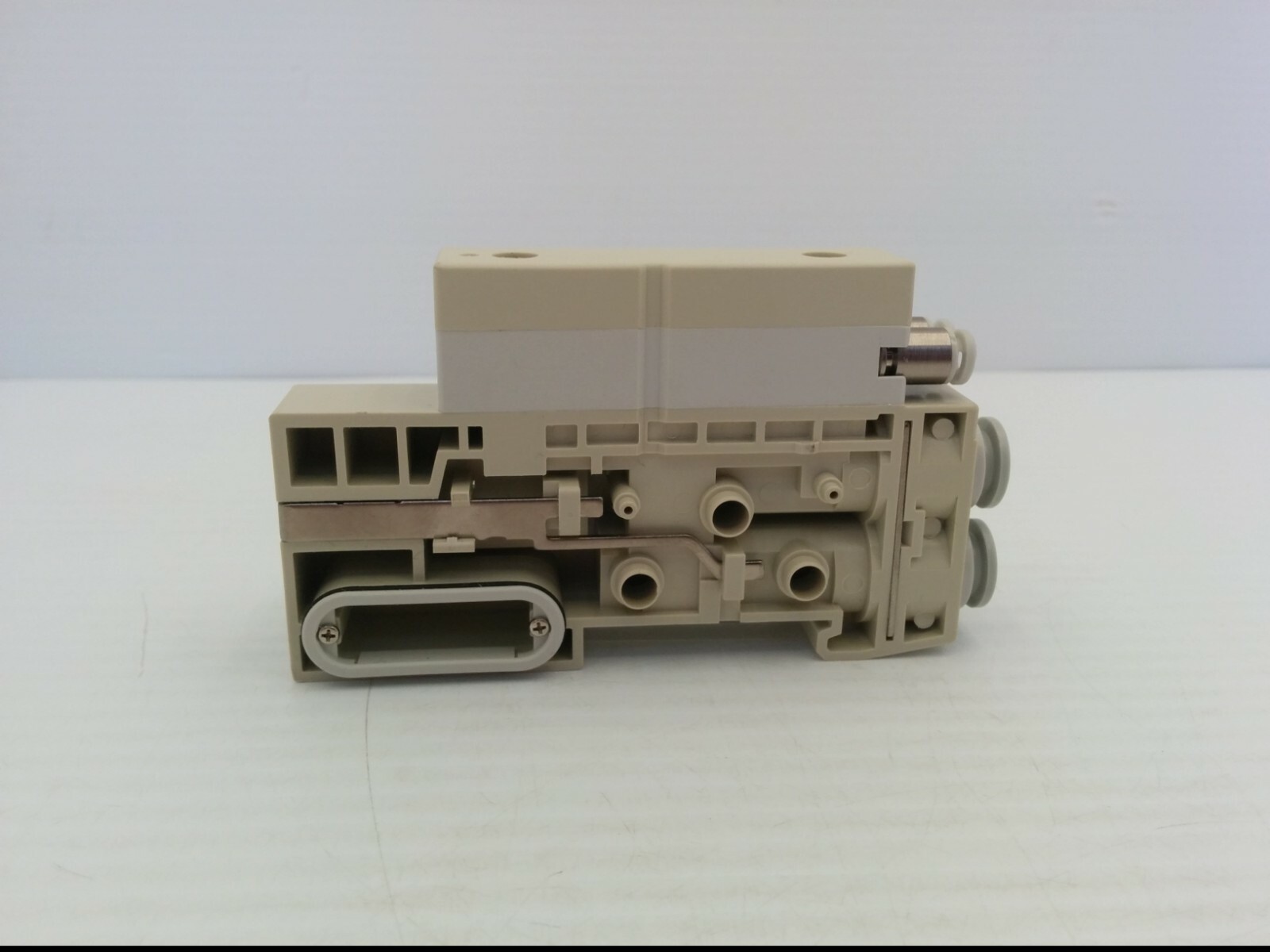SMC SV1000-52U-2AR-C8 5 PORT SOLENOID VALVE ENDPLATE, NIB | eBay UK