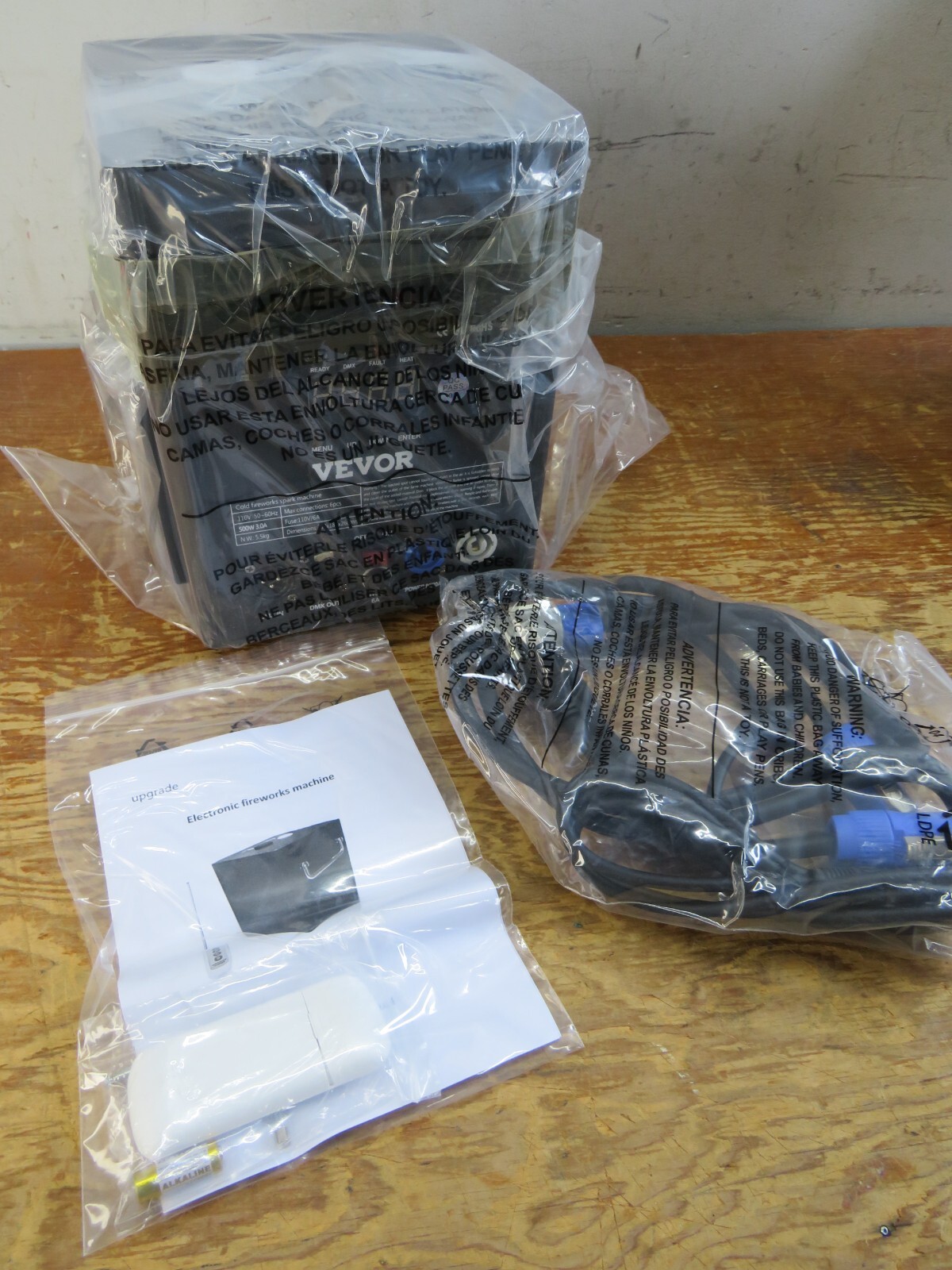 VEVOR VV-CSM-500 Large Cold Spark Firework Machine 700W 2 Pcs for sale ...