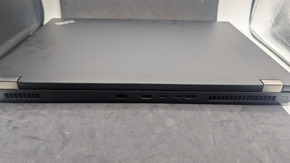 LENOVO P73 | i7-9850h | 24Gb Ram | 1TB | NVIDIA Quadro p620 | WIN 11 ...