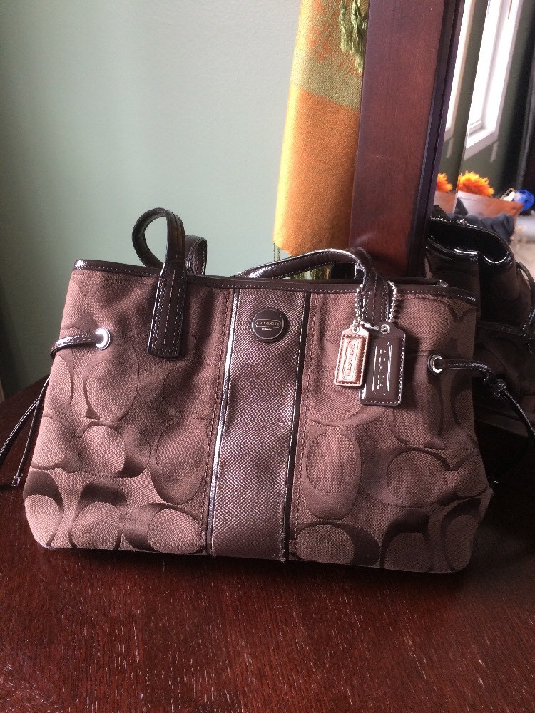 COACH CHOCOLATE BROWN SIGNATURE "C"s Carry All F 21949 | eBay