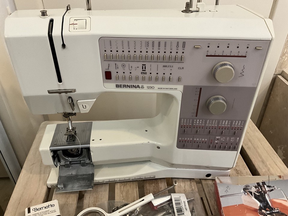 Bernina 1230 Sewing Machine w/Pedal & various accessories | eBay