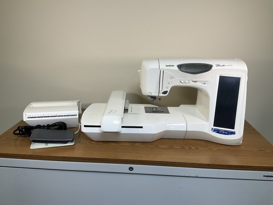 Disney Brother Pacesetter Sewing / Embroidery Machine ULT2002D Case ...
