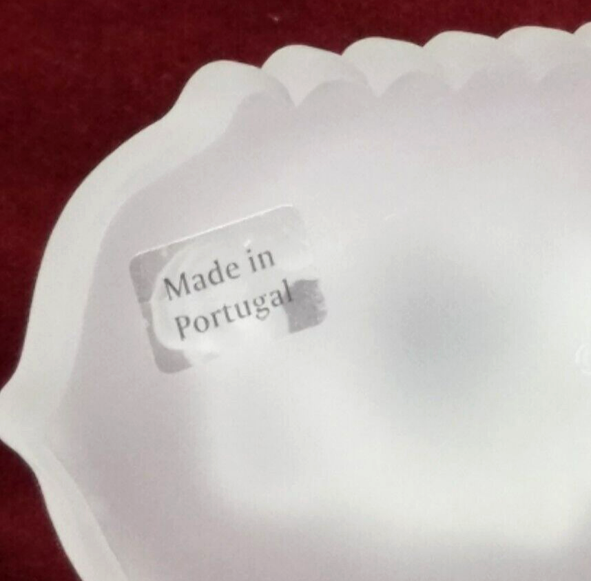 Frosted Lion Paperweight Made In Portugal Label MMA/CMOG | eBay