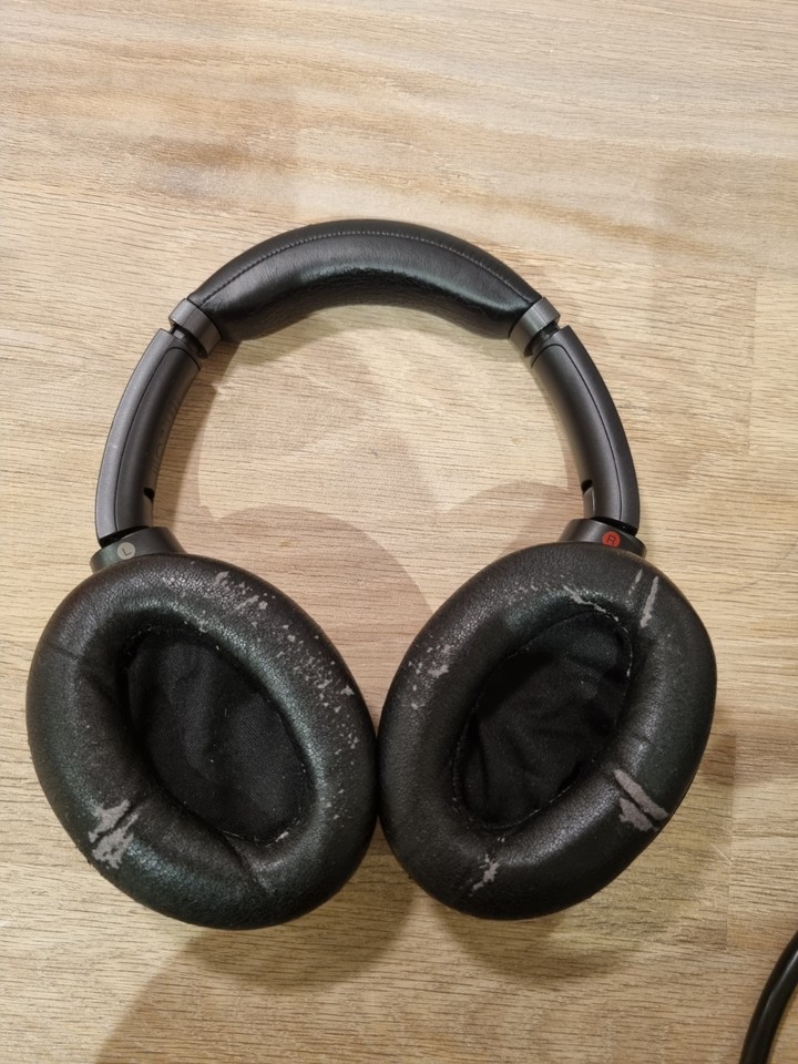 Sony WH-1000XM3 Wireless Over-Ear Headphones Bluetooth, Noise ...