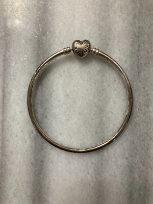 Pandora Moments Heart Clasp Silver Bangle Bracelet 596268-19 Size 7 1/4 ...
