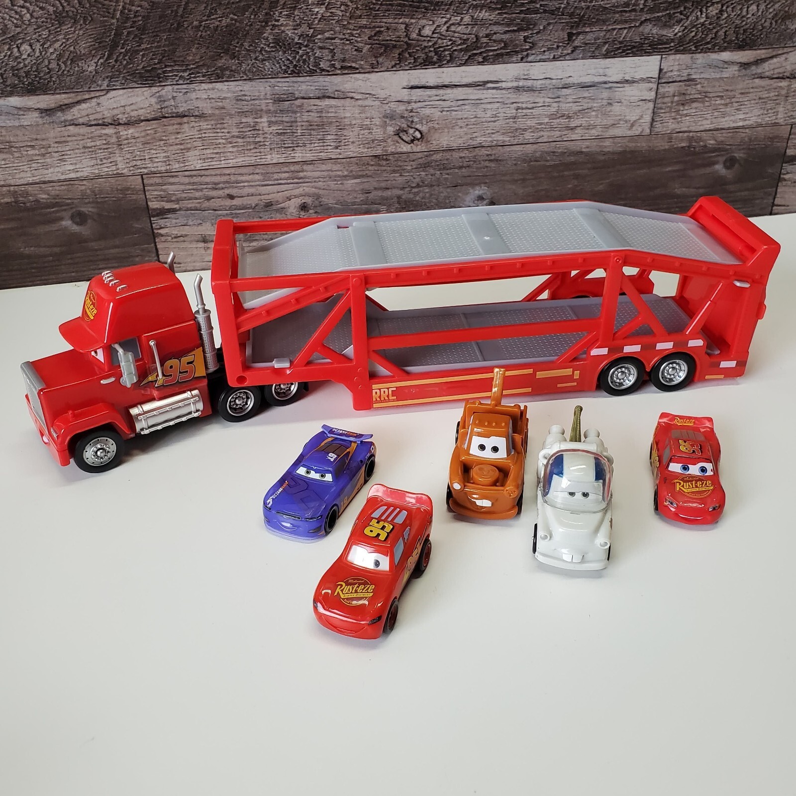 Disney Pixar Cars Rust-eze Racing Center LIghtning McQueen Die Cast ...