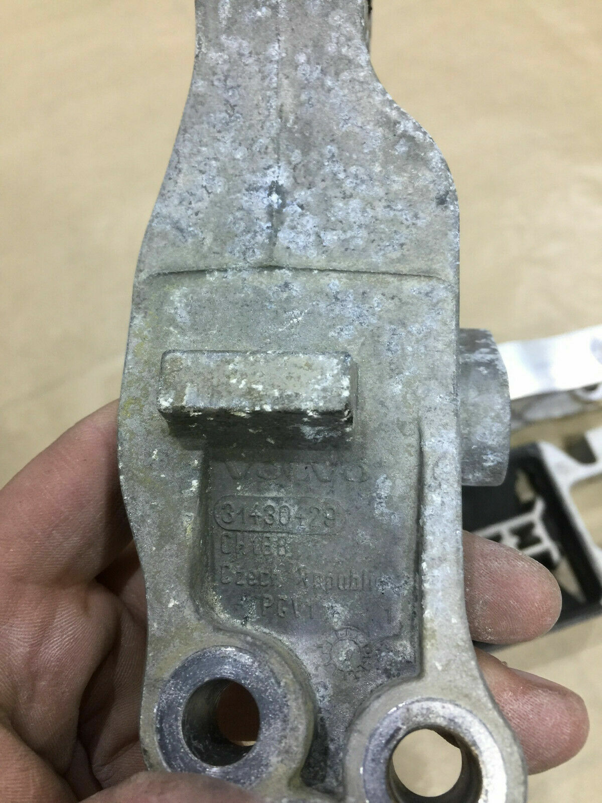 31359645 ENGINE MOUNT Volvo V40 (MV) 2.0 D4 16V (D4204T14) 2014 for ...