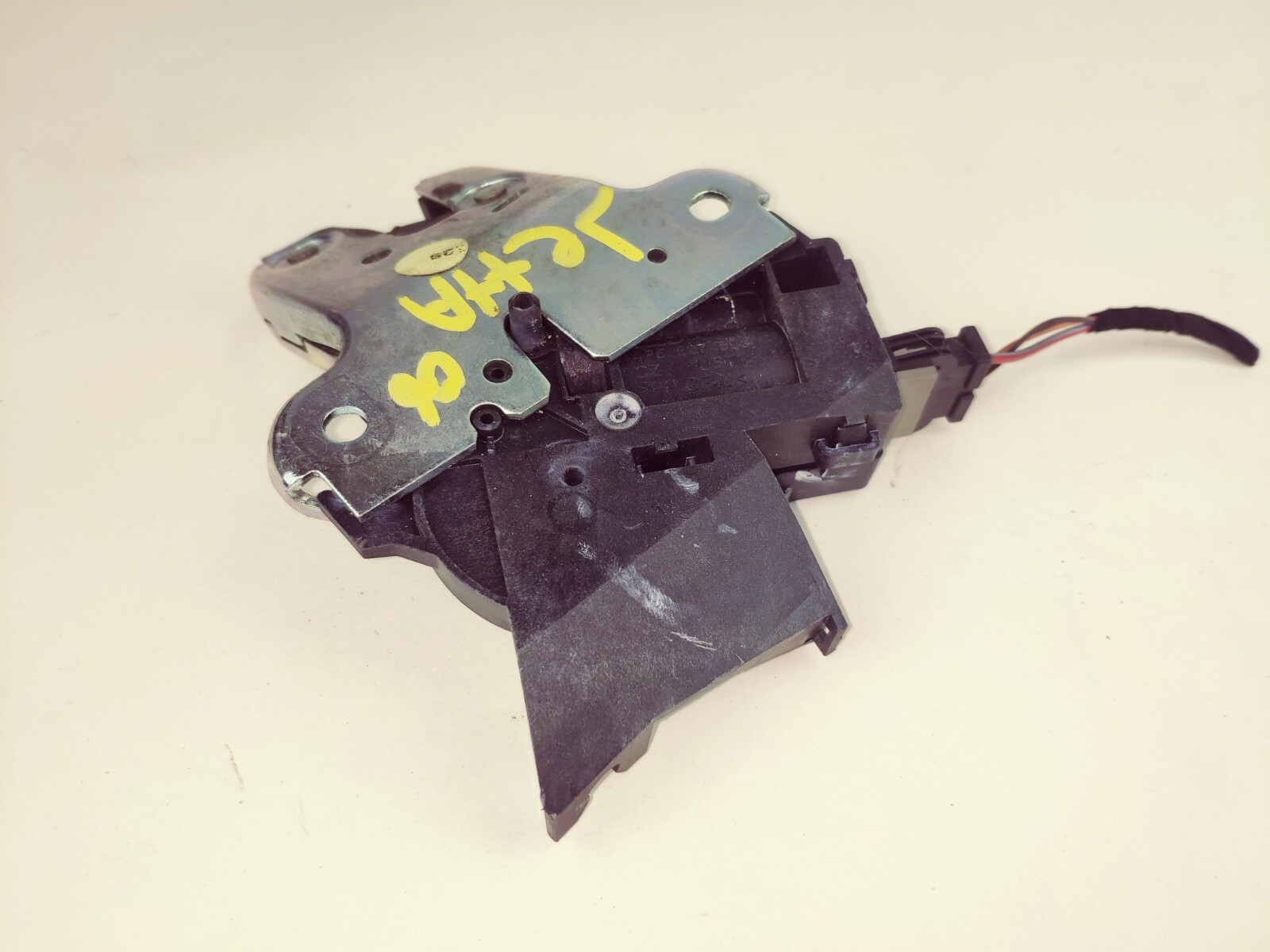 2006 VW Jetta Tdi 1.9L Trunk Lock Latch Actuator 4F5827505 | eBay