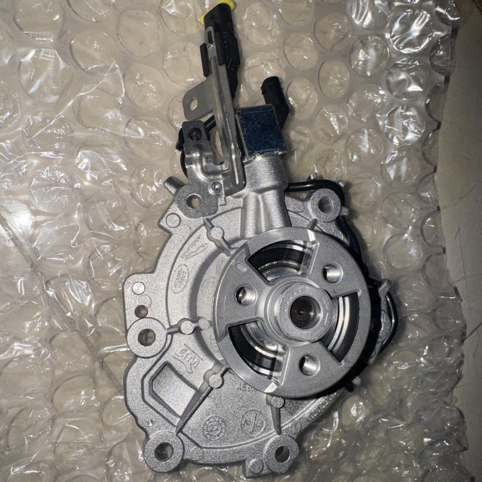 NEW Genuine OEM Jaguar Land Rover Coolant Pump LR154597 JDE41184 | eBay