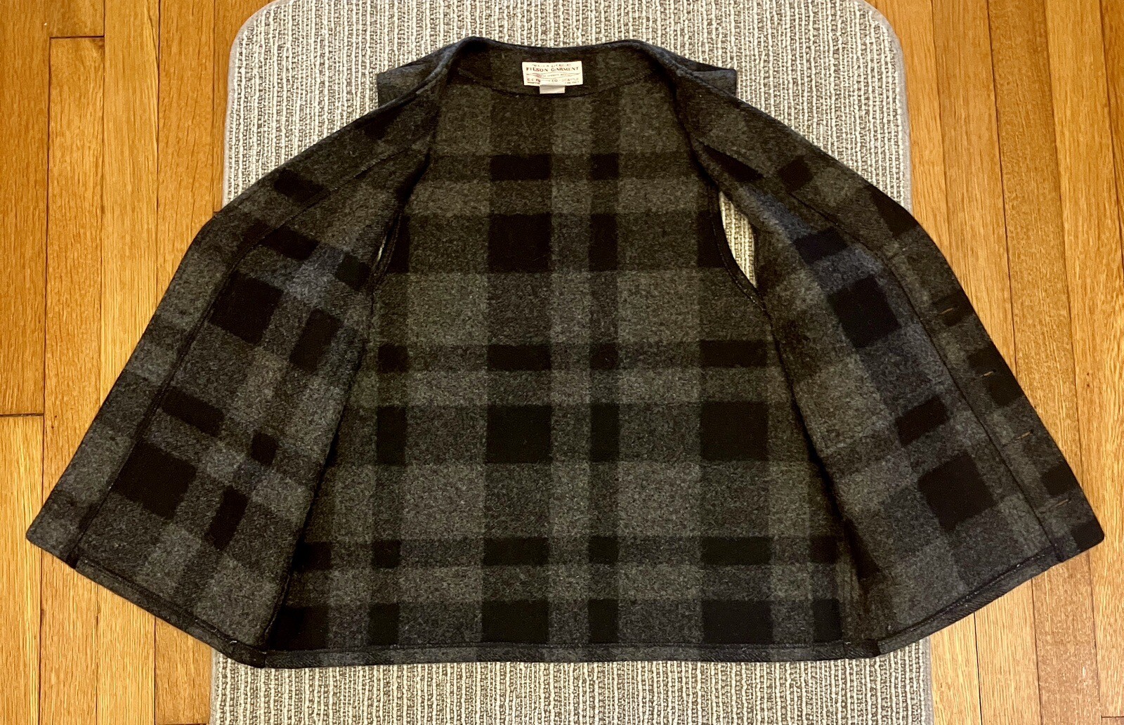 Filson Mackinaw Wool Vest Gray Black Plaid 42 - Gem