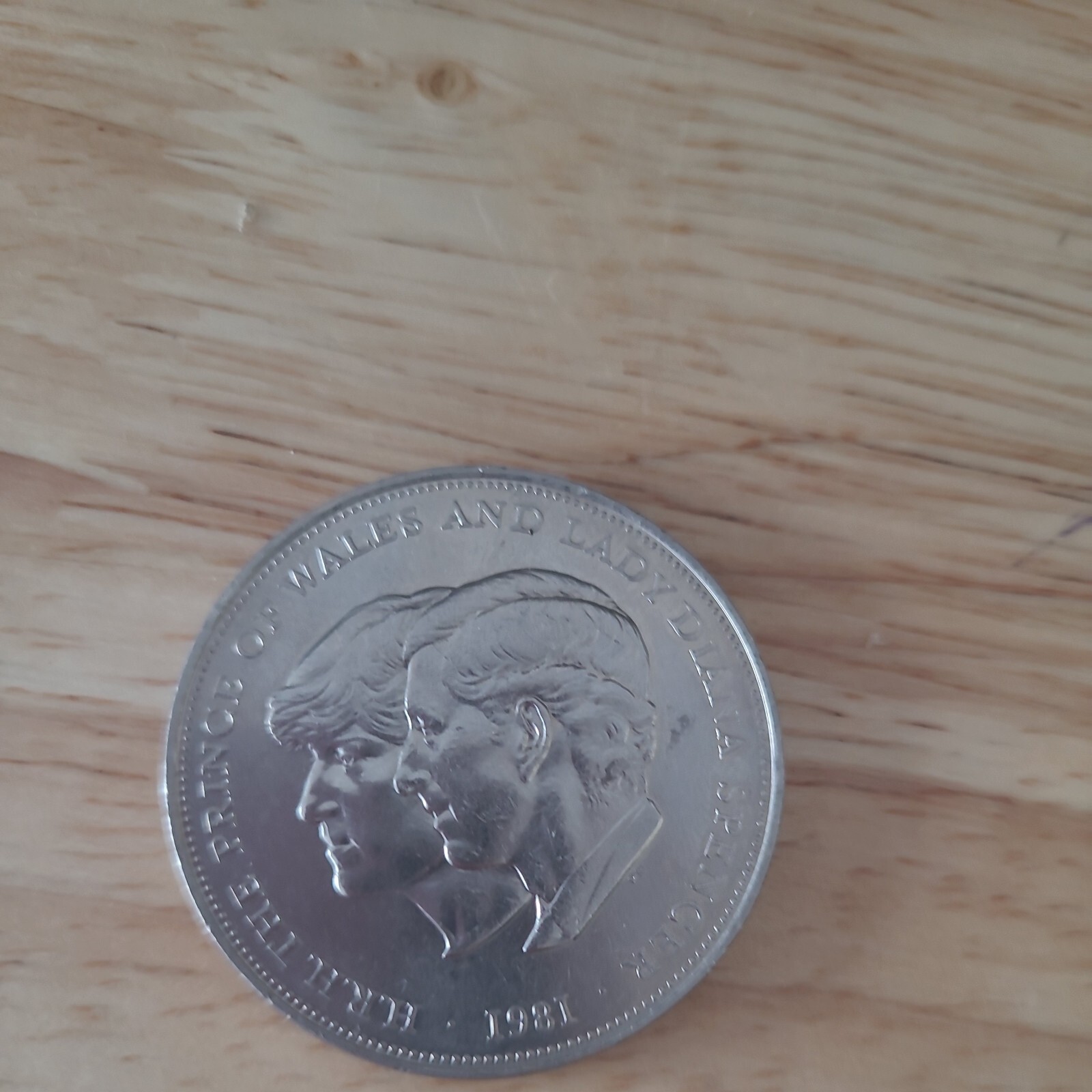 1981 HRH The Prince Of Wales And Lady Diana Spencer Commemorative Coin ...