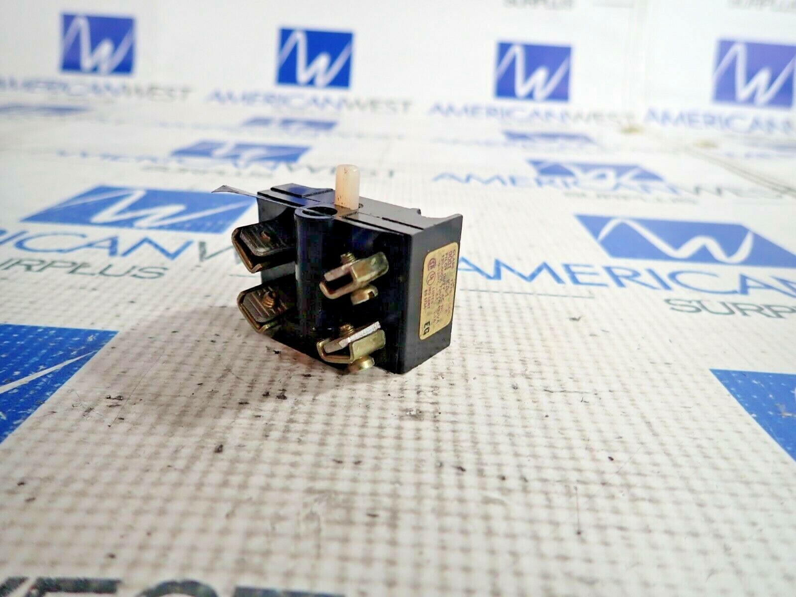 SQUARE D 9001 KA1 CONTACT BLOCK 120-600V 6A SER F | eBay