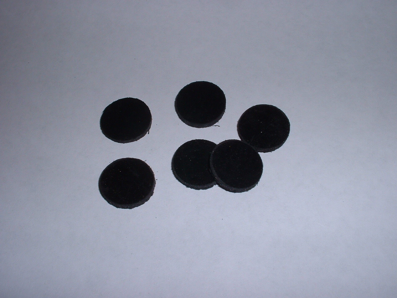1.5MM THICK MULTI USE FLAT ROUND EPDM RUBBER DISC BUFFER CHOOSE ...