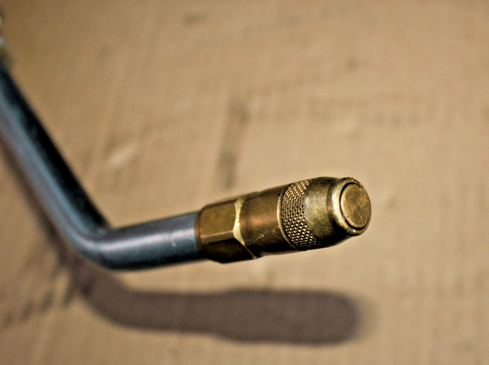 Raasm Oil Flow Meter Delivery Gun Power Supply 2x1.5V AAA Mod D.V 1/2 ...