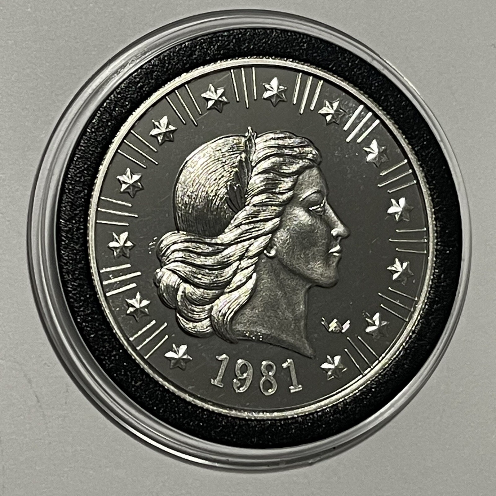 1981 American Eagle Rare Coin 1 Troy Oz .999 Fine Silver Round Medal ...