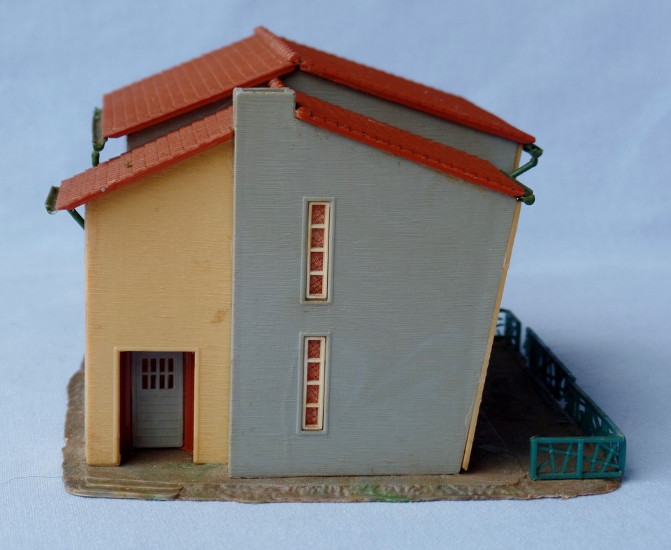 Vintage Assembled Faller Germany HO Scale House 222 & Pola German ...