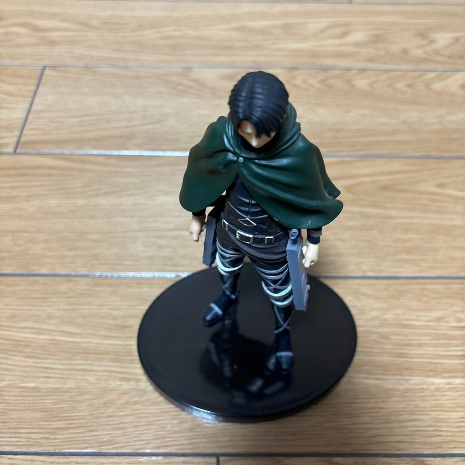 Japan Anime Attack on Titan Levi figure cool item main character ...