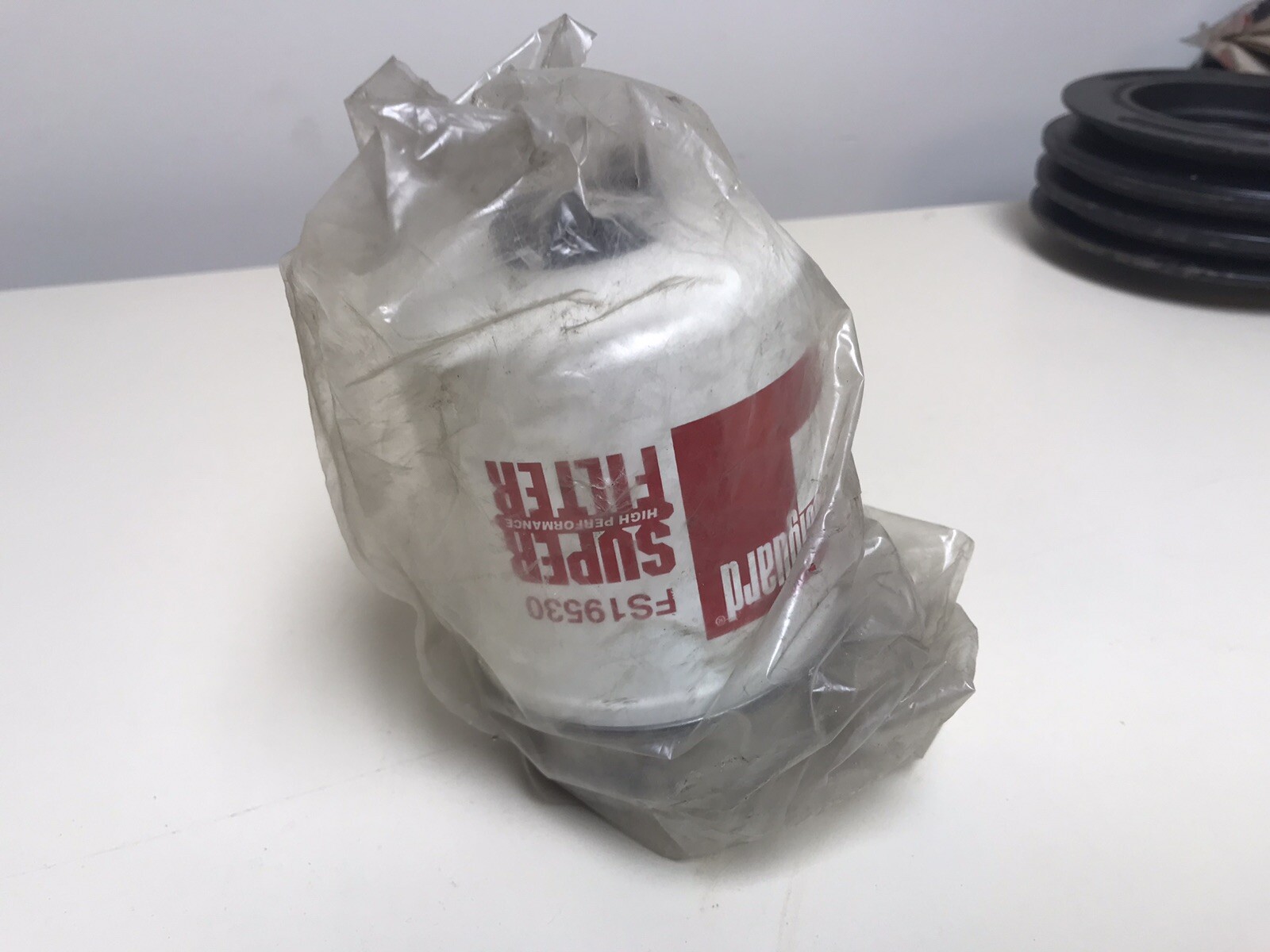 FLEETGUARD FS19530 - Fuel filter cross reference