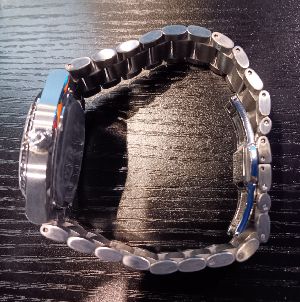 Bulova Super Seville Green Dial Fluted Bezel Precisionist 38mm Watch ...