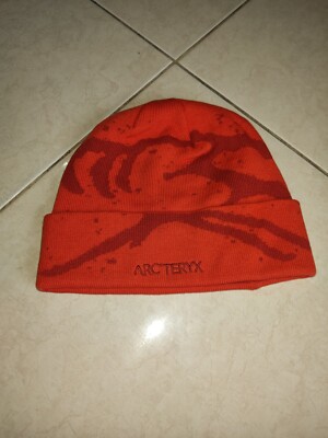 ARC'TERYX GROTTO TOQUE Red beanie freeshipping Authentic NWOT Solaris ...